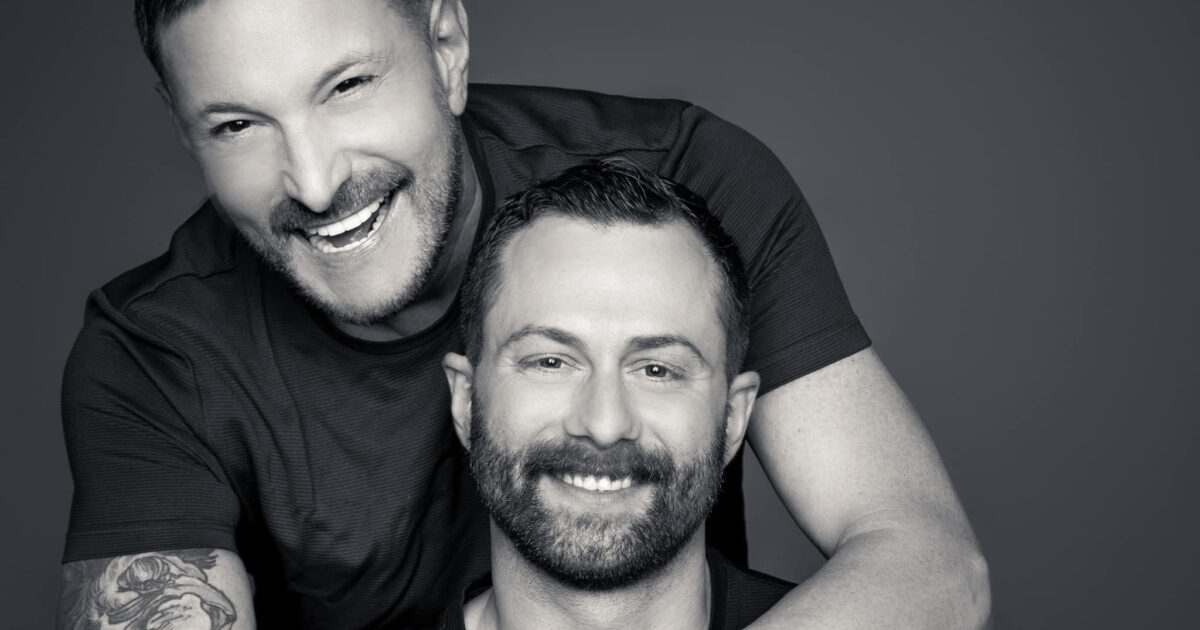 Country Star Ty Herndon Marries Boyfriend Eric Schwartz At Outdoor ...